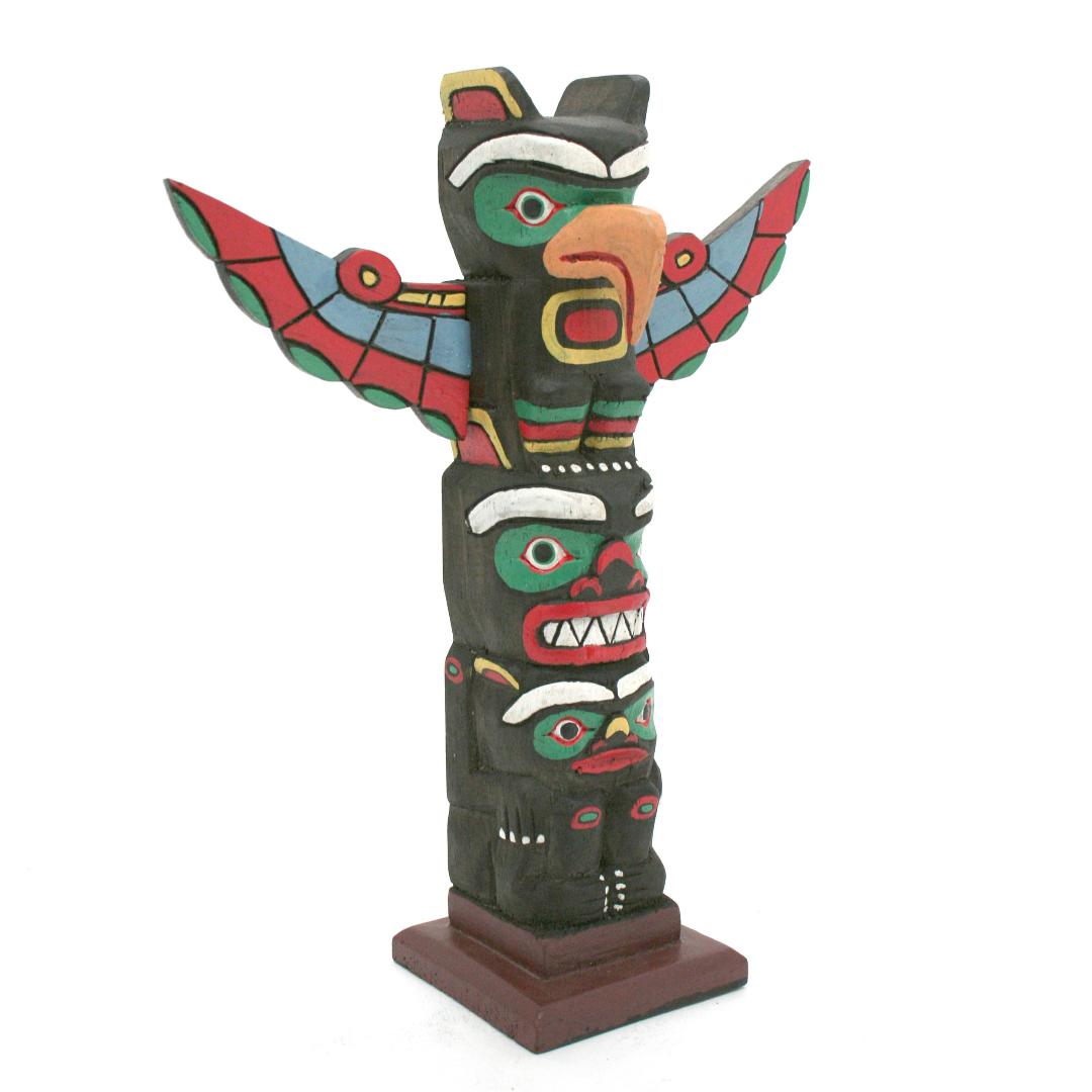 Wooden Totem – Natural Wonders USA